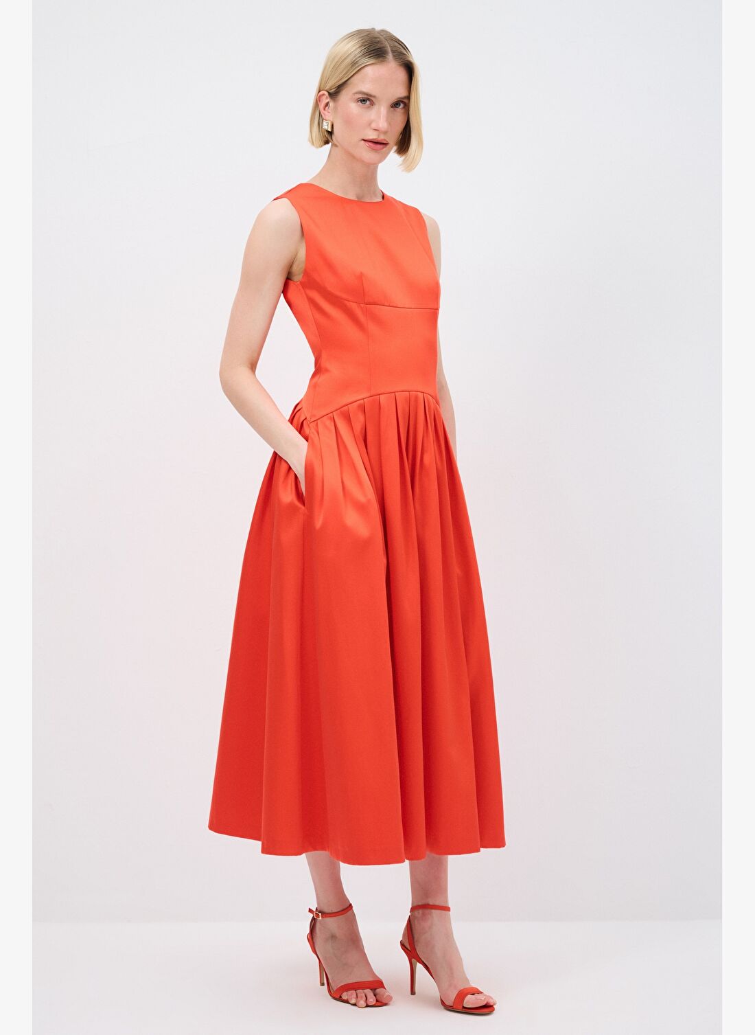 Mert Aslan Pileli Kolsuz Elbise - 15801043 | Boyner