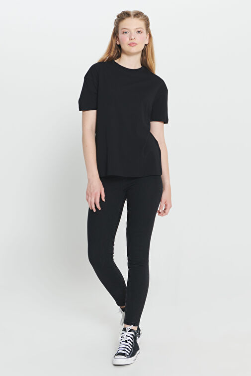 Siyah %100 Pamuk Oversize Fit Bol Kesim Bisiklet Yaka Basic Tişört ...