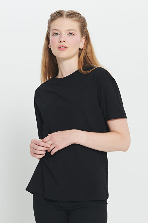 Siyah %100 Pamuk Oversize Fit Bol Kesim Bisiklet Yaka Basic Tişört ...