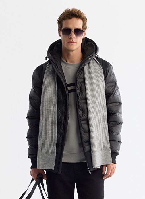 Erkek Siyah Kapüşonlu Yaka Elyaf Dolgulu Mont A42y6105 - 15306044 | Boyner